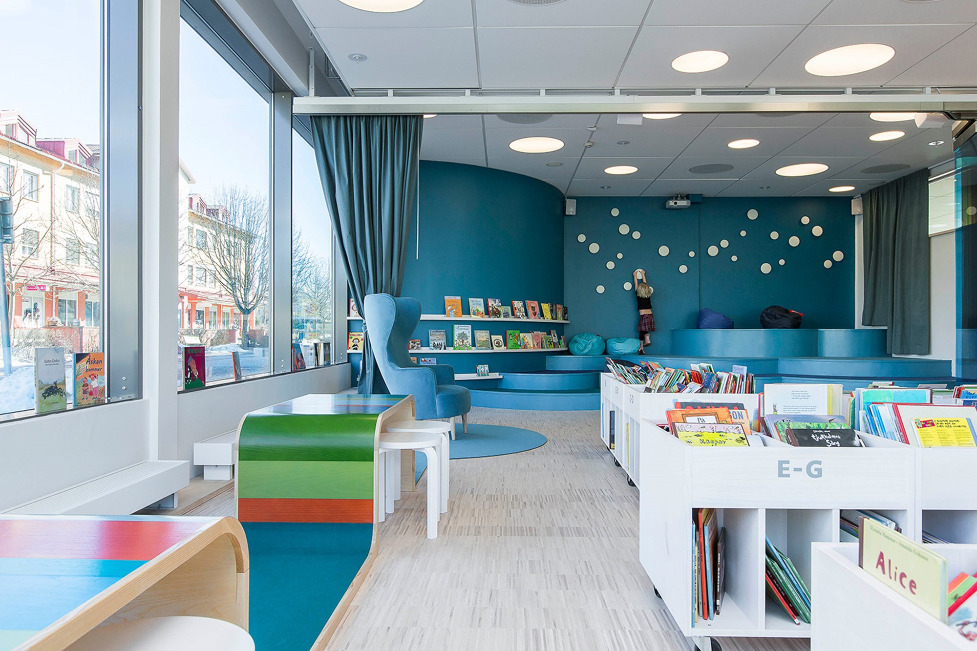 Libraries: Hubs of inclusion and social cohesion | Transition to a ...